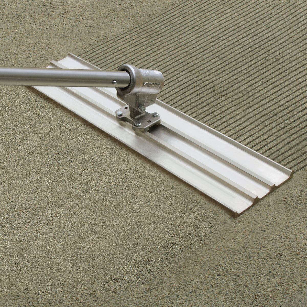 Concrete Small Groove Bull Float Rental — Gap Power